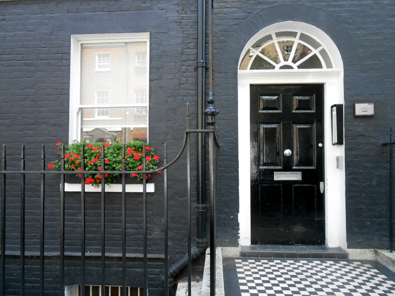 Shooting the Northern Line | London's black line